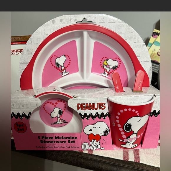 Peanuts | Dining | Nwtpeanuts Valentine 5 Piece Dinnerware Set | Poshmark